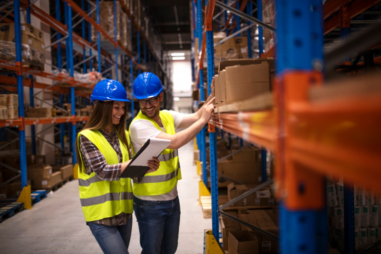 Almacén logístico: cómo se organiza | Sertradis Express